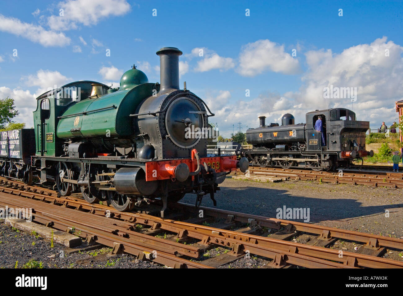 Vintage Great Western Railway steam train at Didcot Railway Centre May ...