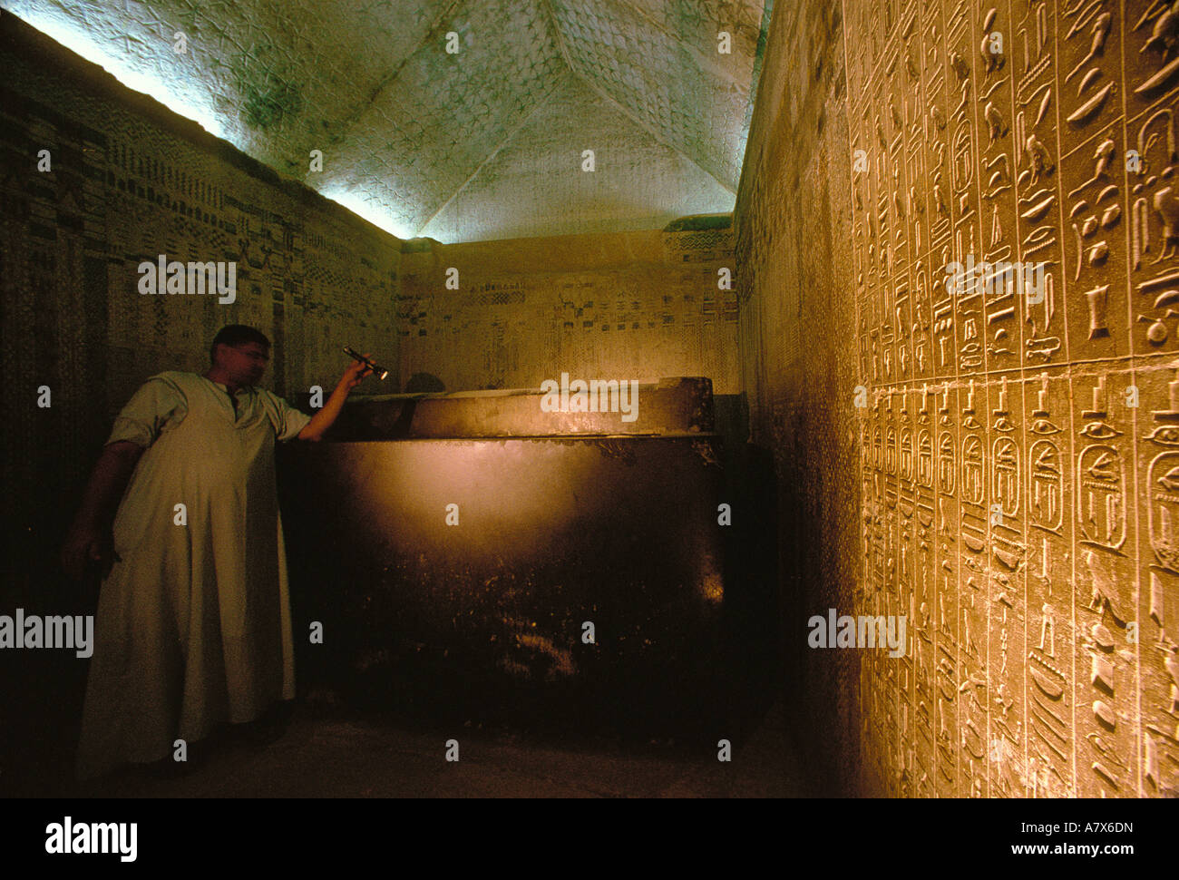 Egypt, Old Kingdom, Pyramid of Unas, tomb chamber, Saqqara Stock Photo ...