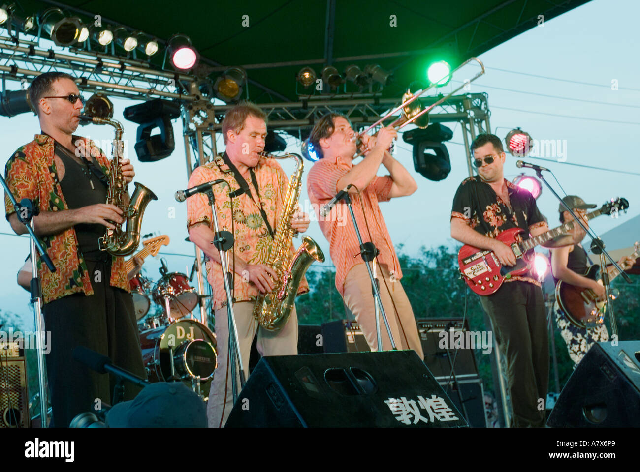 Blues rock band hi-res stock photography and images - Alamy