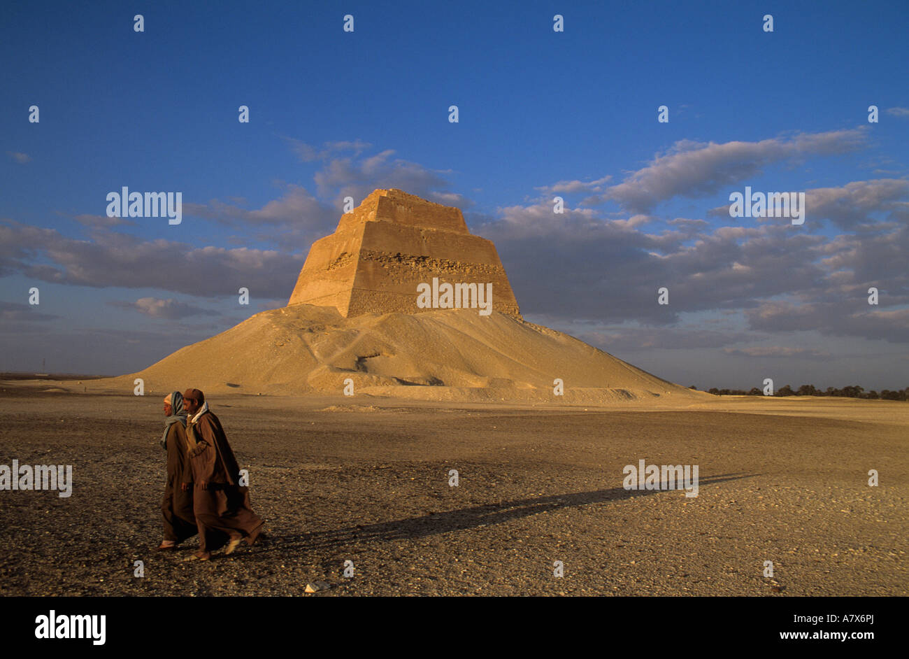 Egypt, Old Kingdom, Meidum, Sneferu, pyramid Stock Photo - Alamy