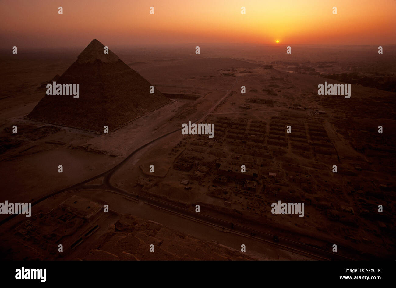 Pyramid egypt aerial hi-res stock photography and images - Alamy