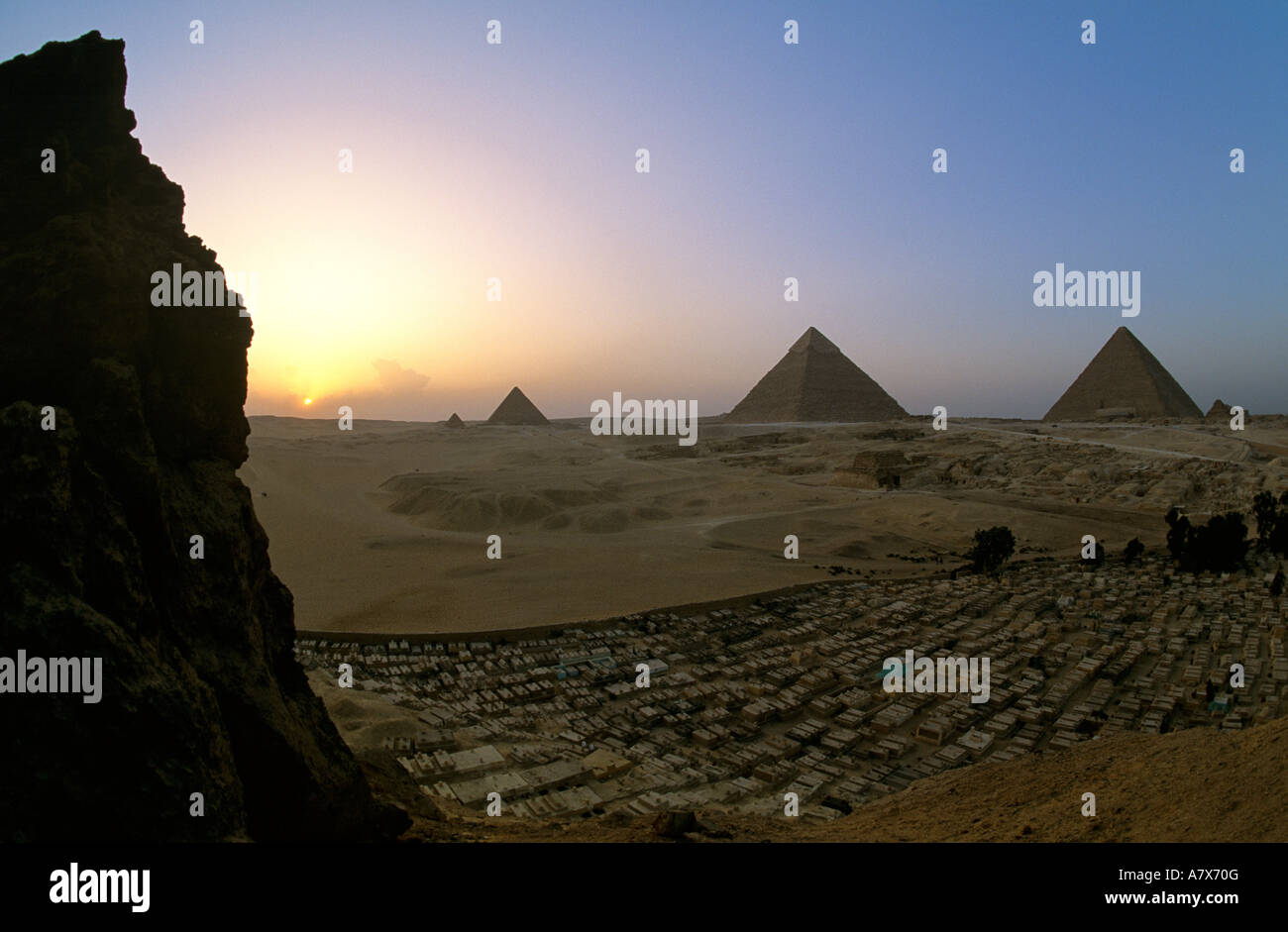 Egypt, Old Kingdom, Pyramids at Giza Stock Photo - Alamy
