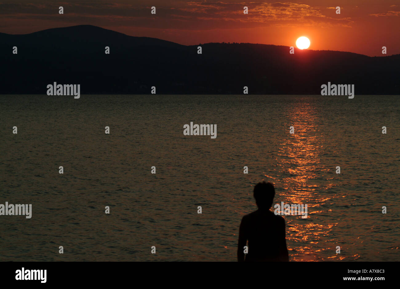 Figure standing in landscape hi-res stock photography and images - Alamy