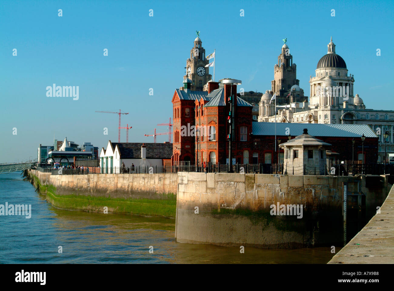 Riverside walk mersey hi-res stock photography and images - Alamy