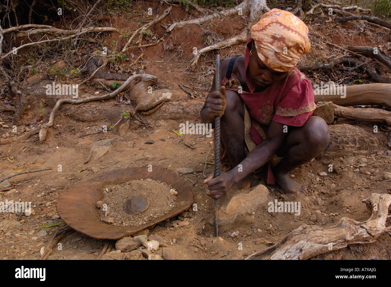 Panning for gold. North-east MADAGASCAR Stock Photo - Alamy