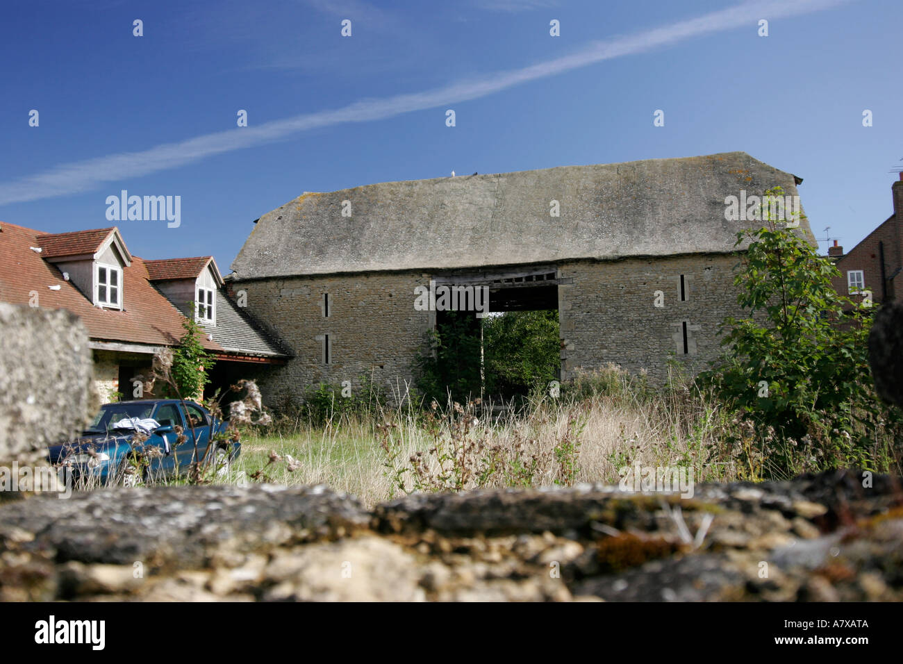Ancient stone barn Stock Photo - Alamy