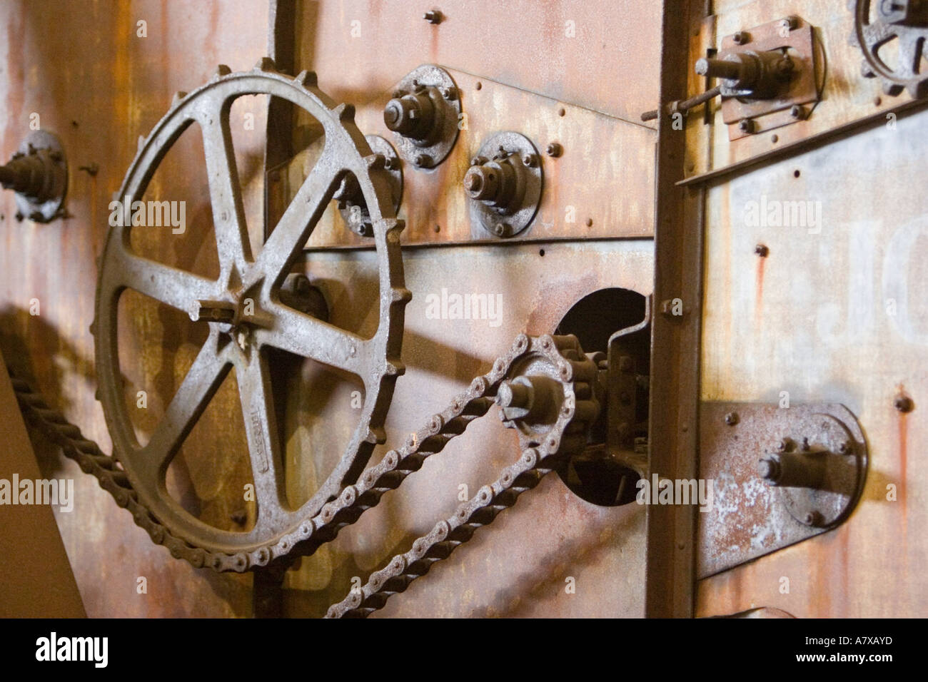 Wheel threshing machine hi-res stock photography and images - Alamy
