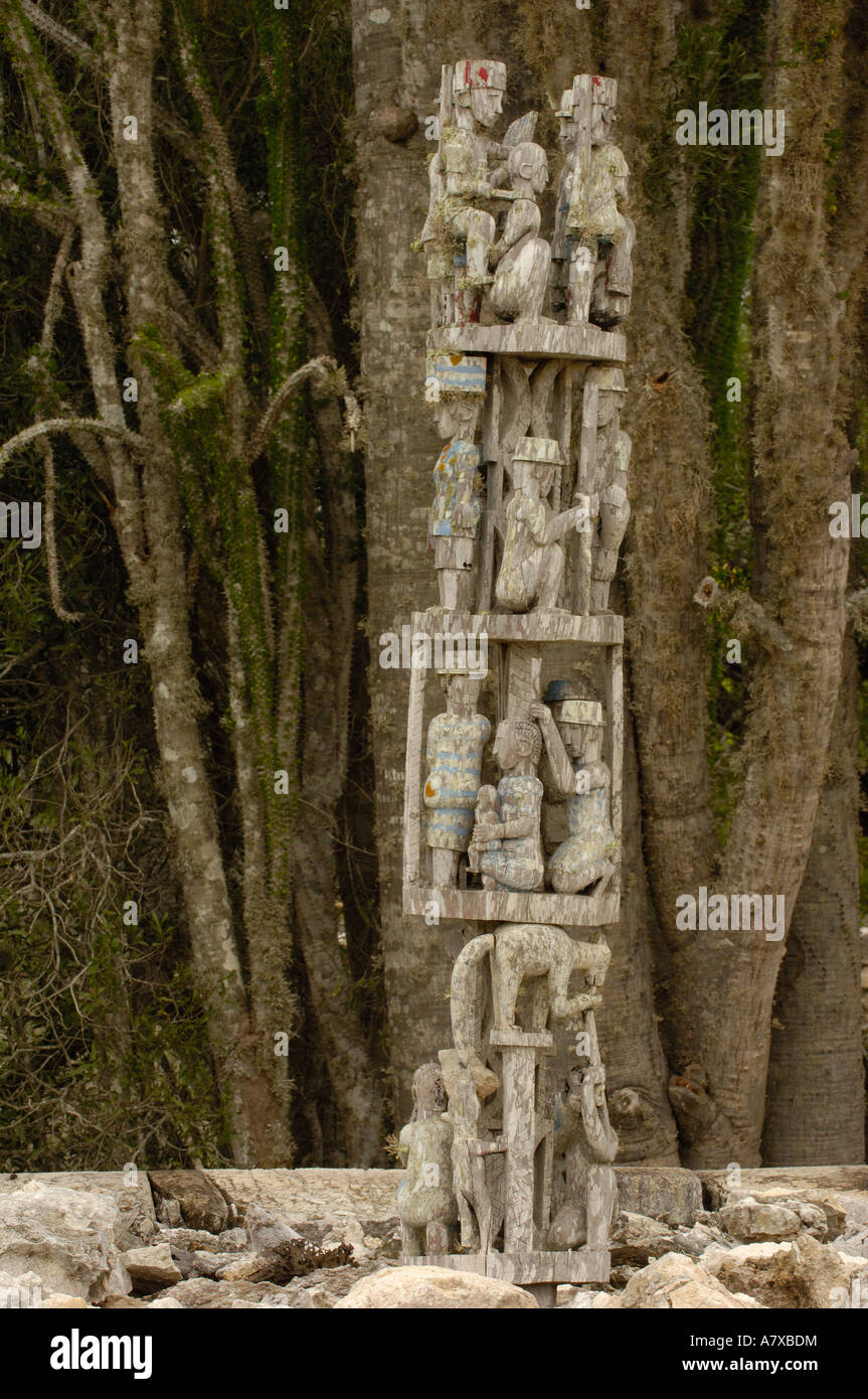 Antandroy Tomb. Prominent tombs usually decorated with 'aloalo' . Spiny ...