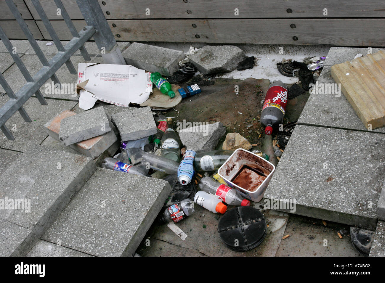 Disgusting mess left from discarded fast food litter Stock Photo - Alamy