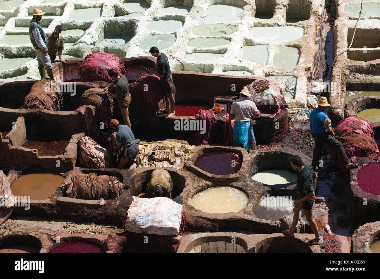 Fes traditional work hi-res stock photography and images - Alamy