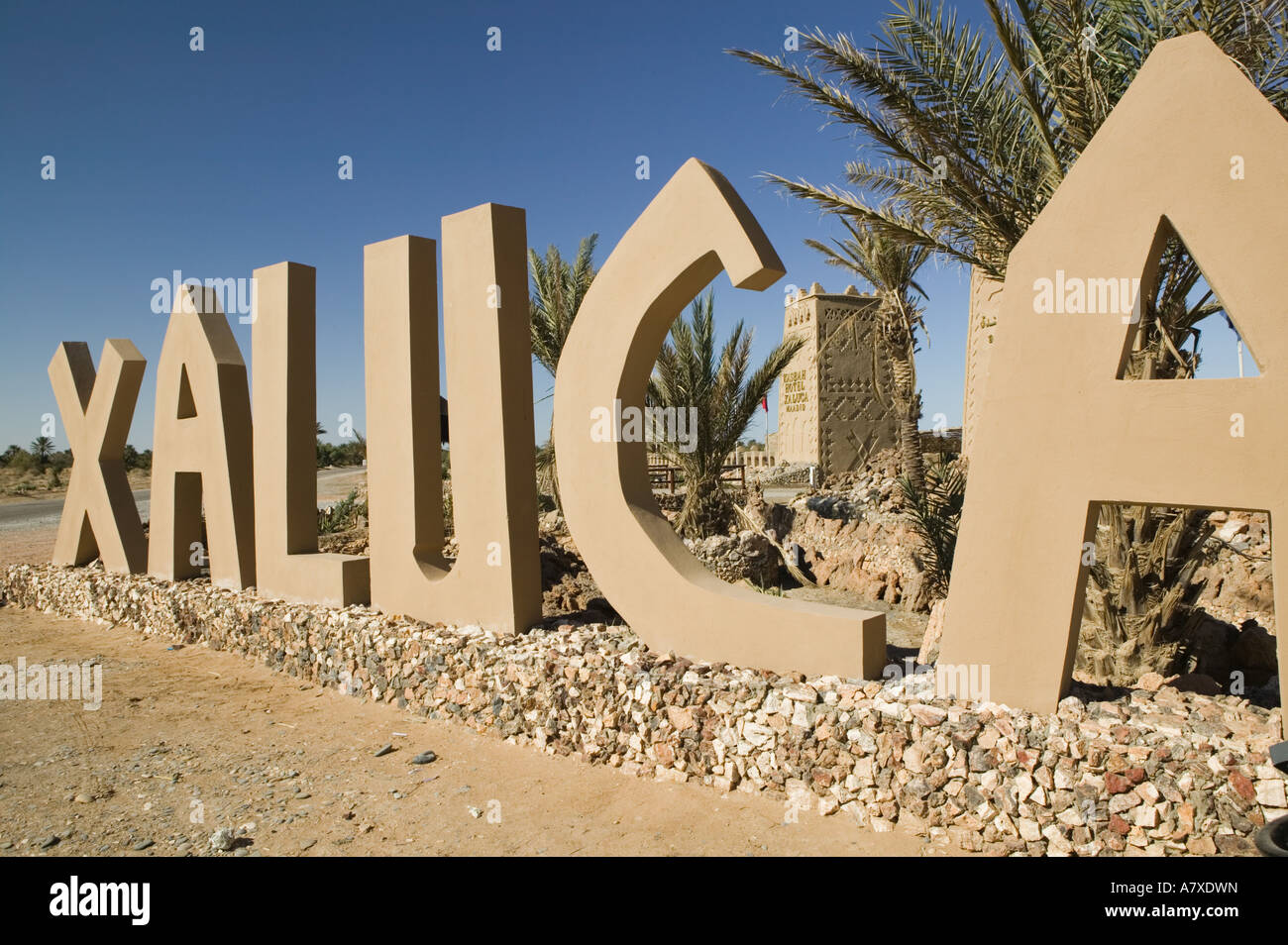 Maadid kasbah hi-res stock photography and images - Alamy