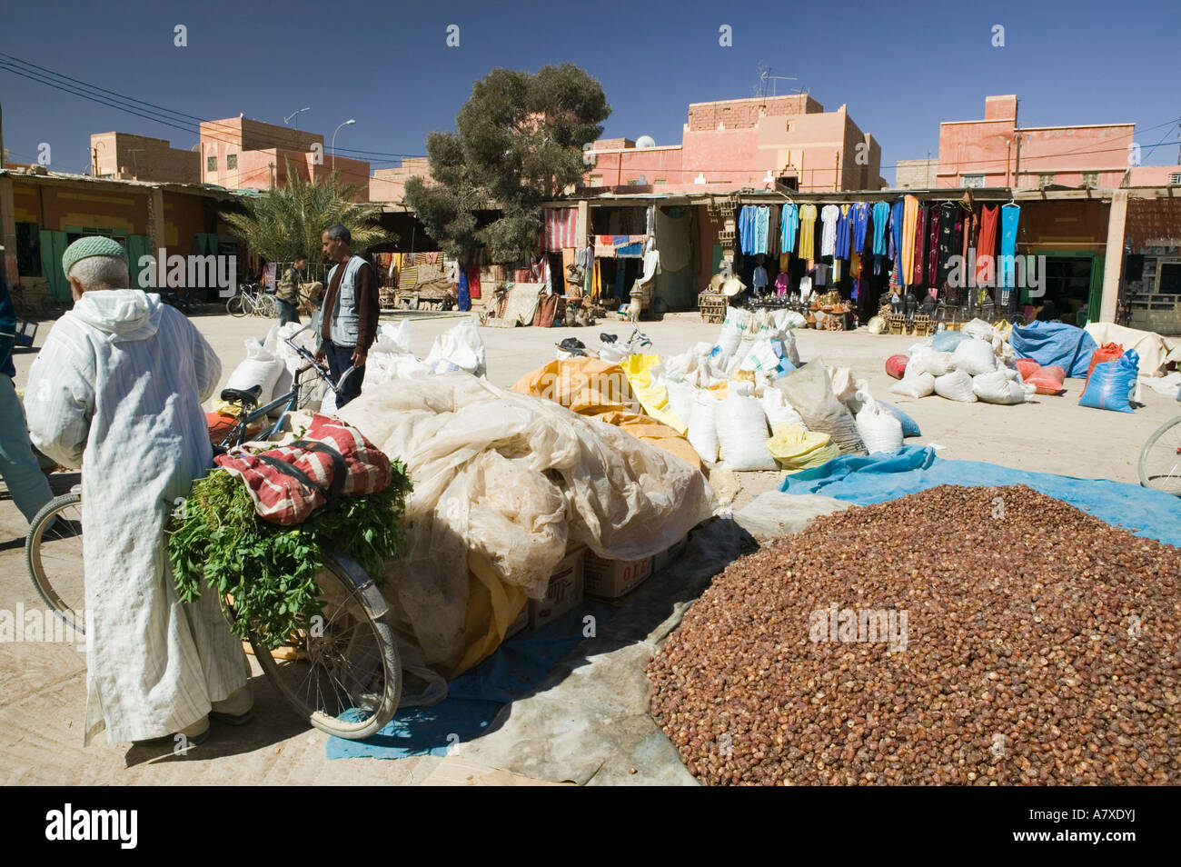 Morocco erfoud market hi-res stock photography and images - Alamy