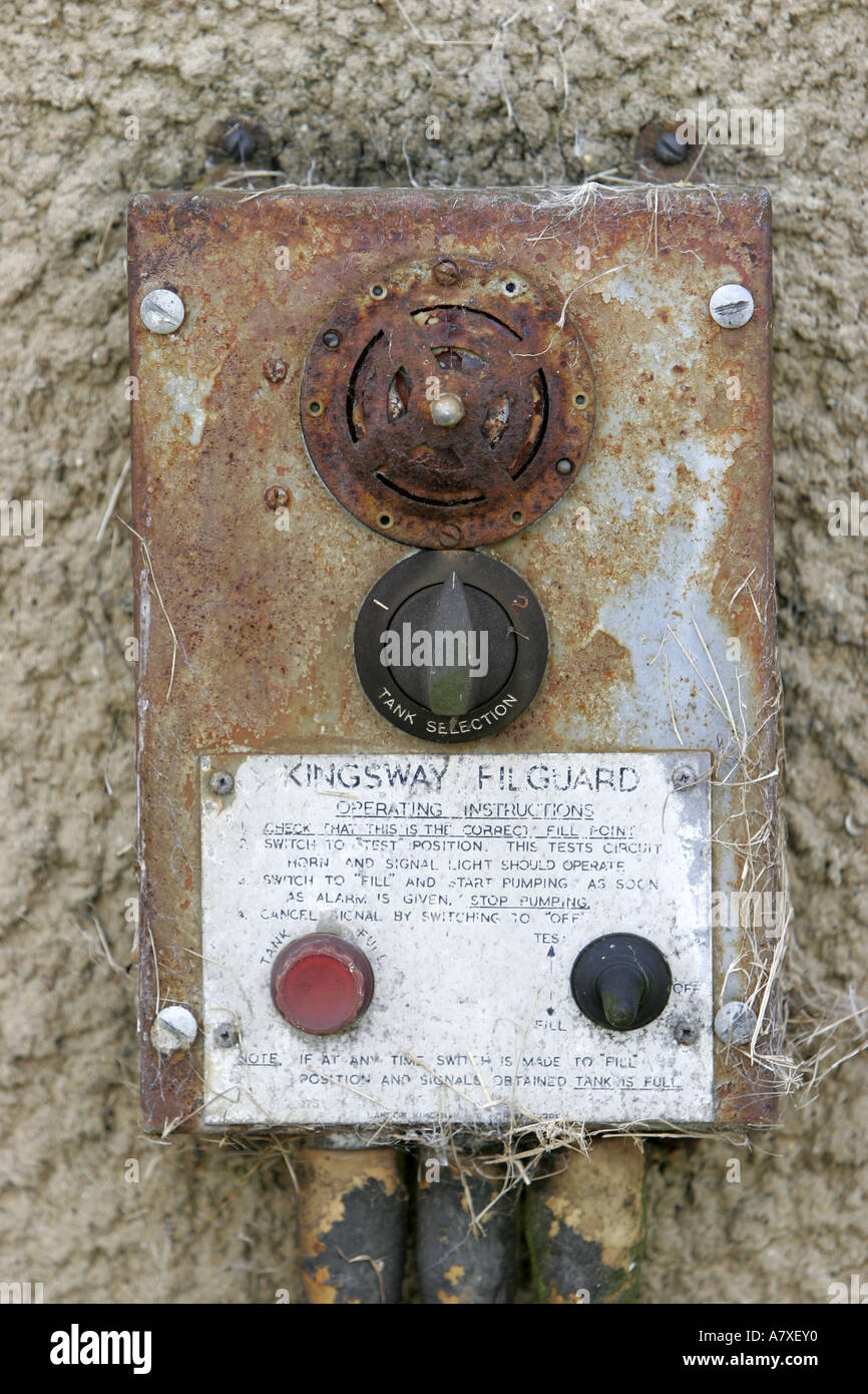 Old electrical switch outside hi-res stock photography and images - Alamy
