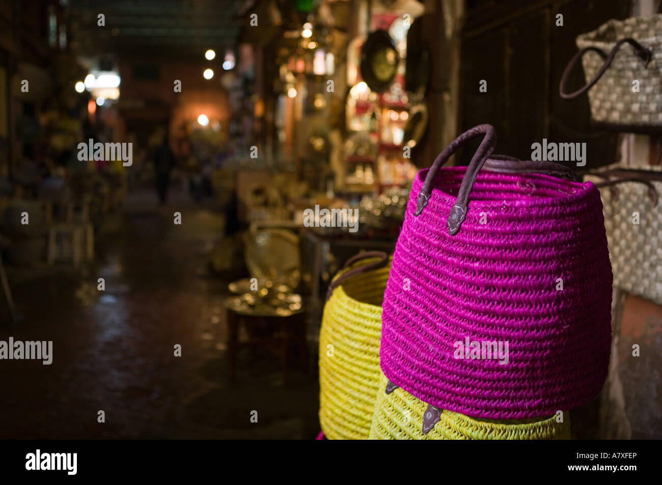 Morocco and market tourist and bag hi-res stock photography and images ...