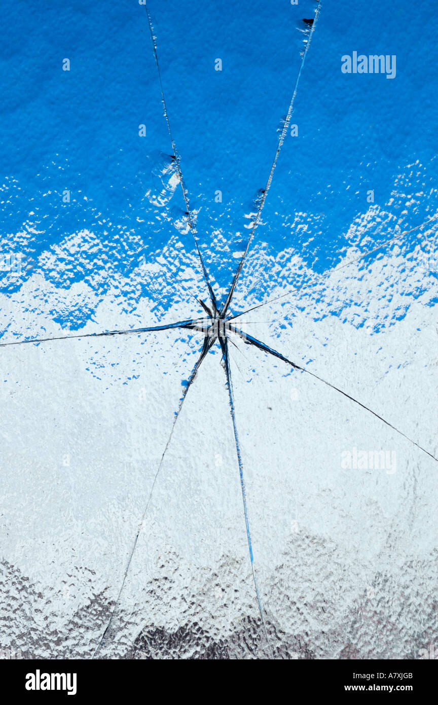 Riss glas hi-res stock photography and images - Alamy