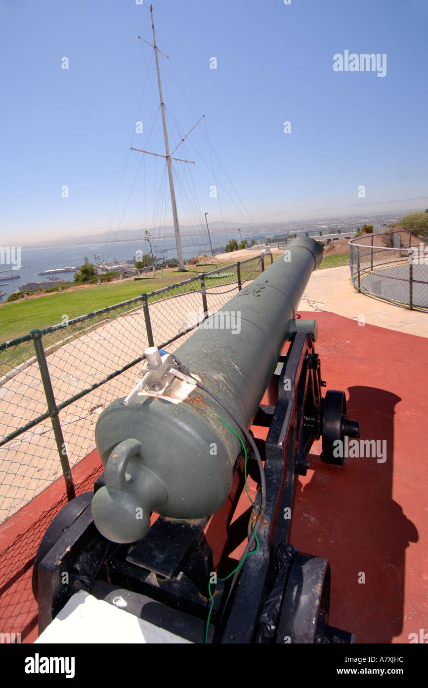 One of the two 'noon gun' cannons on Signal Hill in Cape Town, South ...