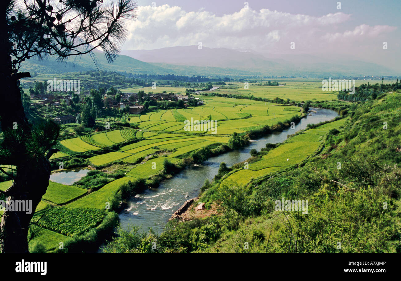 River valley china hi-res stock photography and images - Alamy