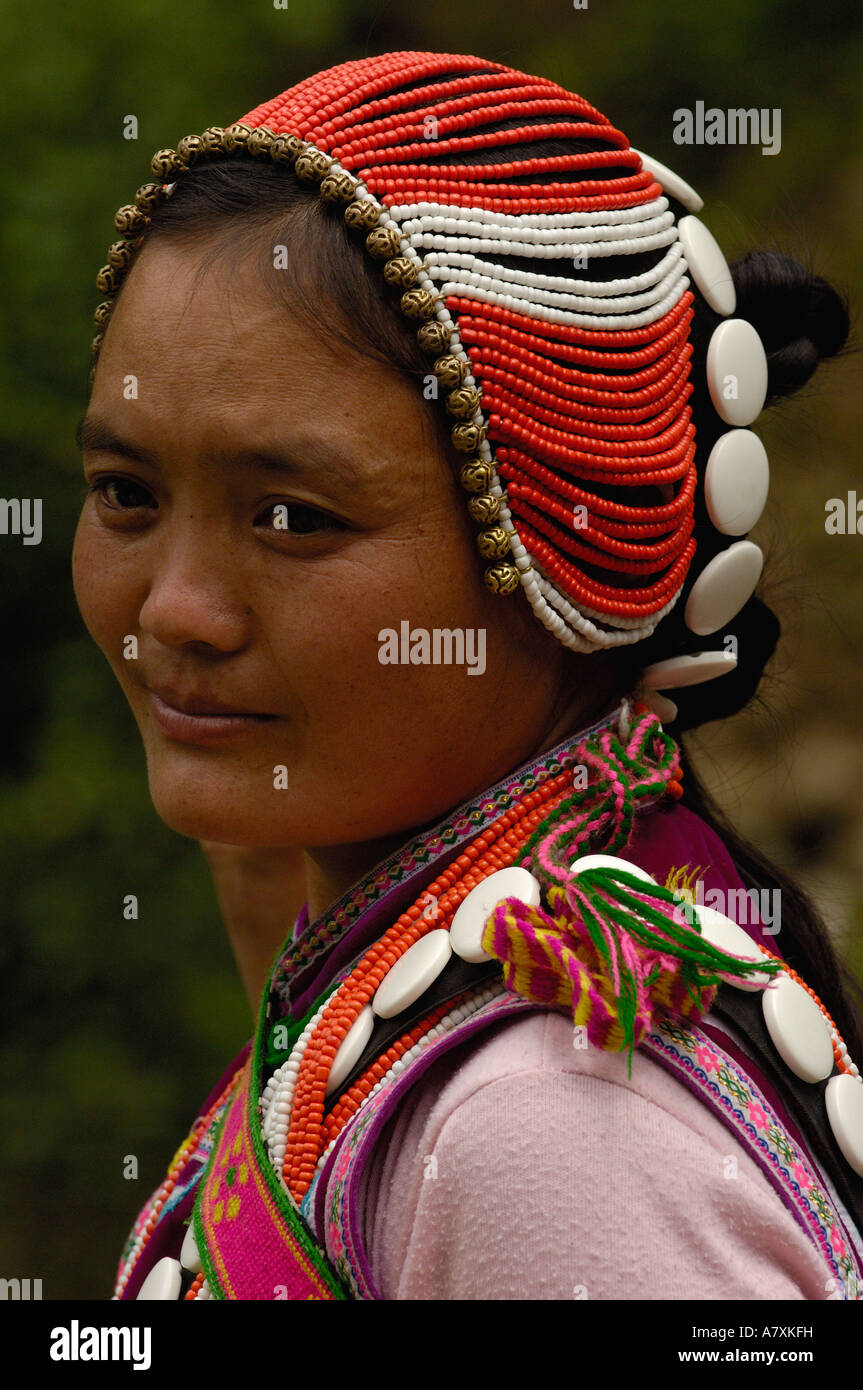 Black Lisu ethnic minority woman. near Fulong. Nujiang Prefecture ...