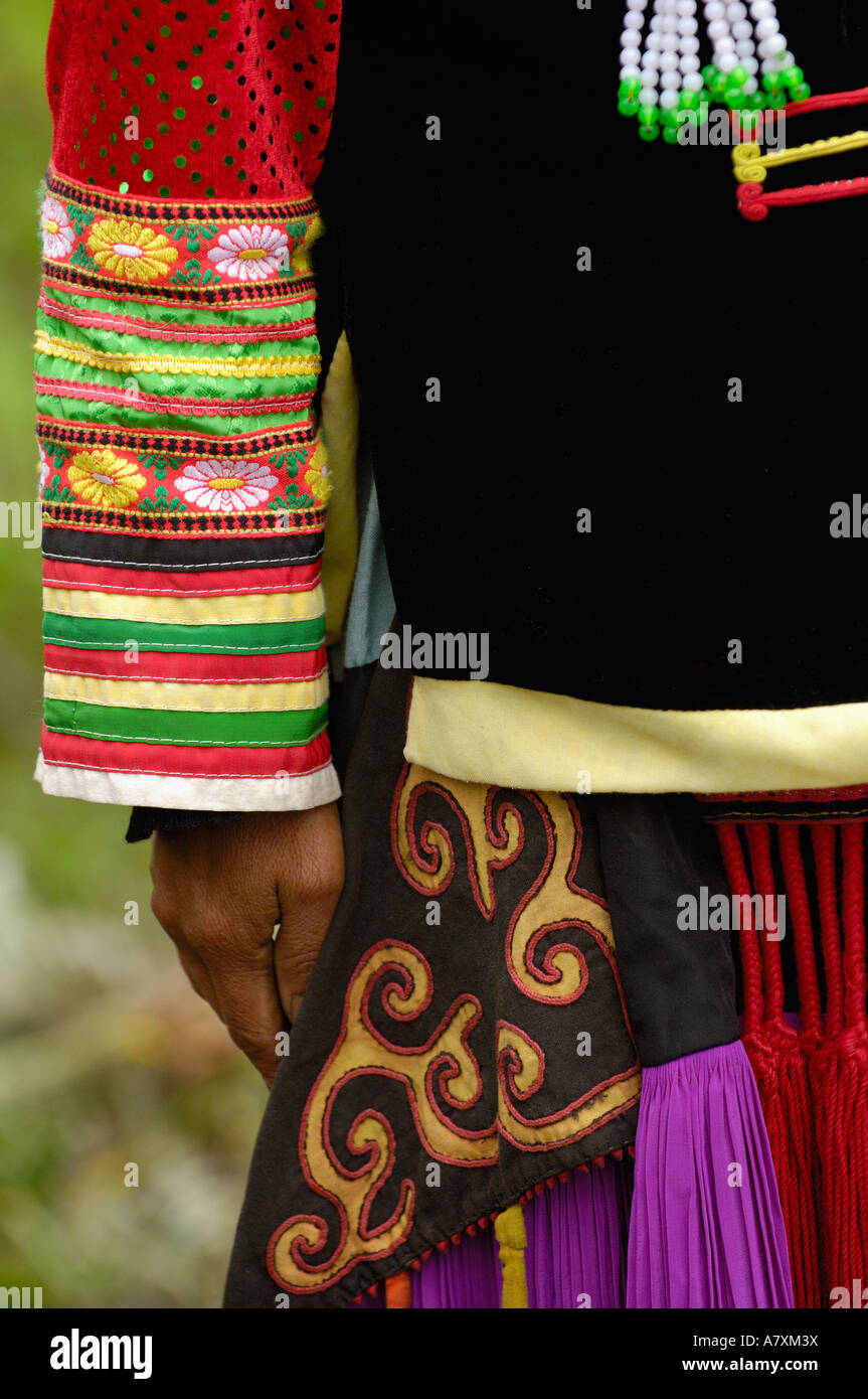 Colourful belt Yi. One of the sub-groups of the Yi Ethnic minority ...