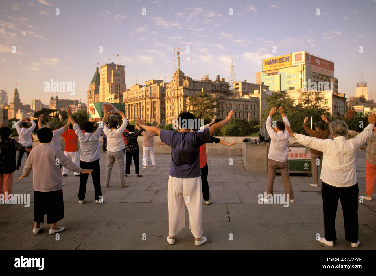 Shanghai morning exercise on bund hi-res stock photography and images ...