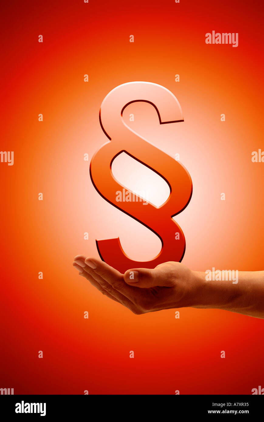 Paragrafenzeichen hi-res stock photography and images - Alamy