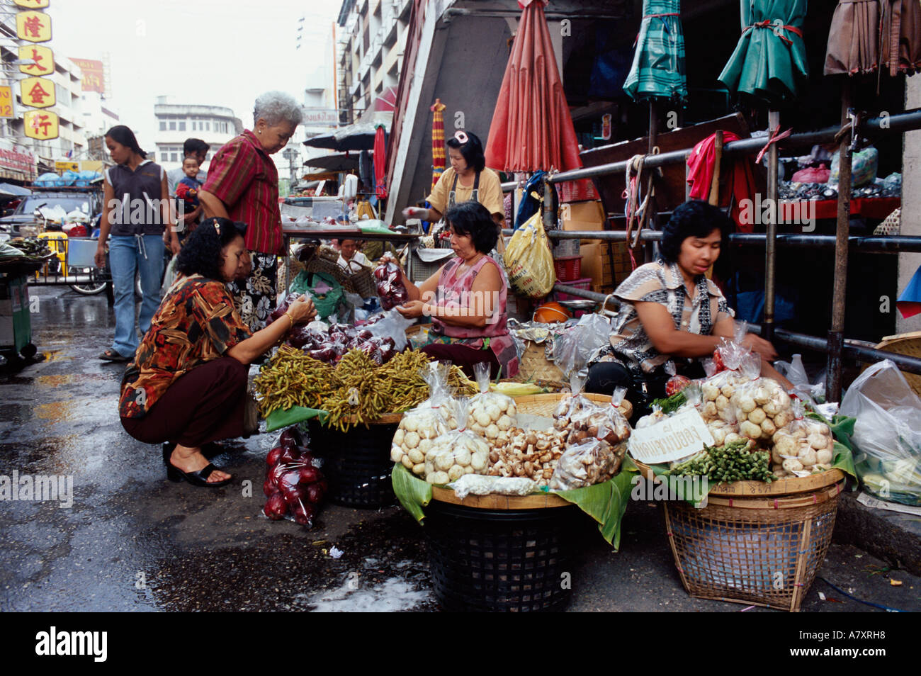 Typical Thai street market, Chiang Mai, Thailand Stock Photo - Alamy