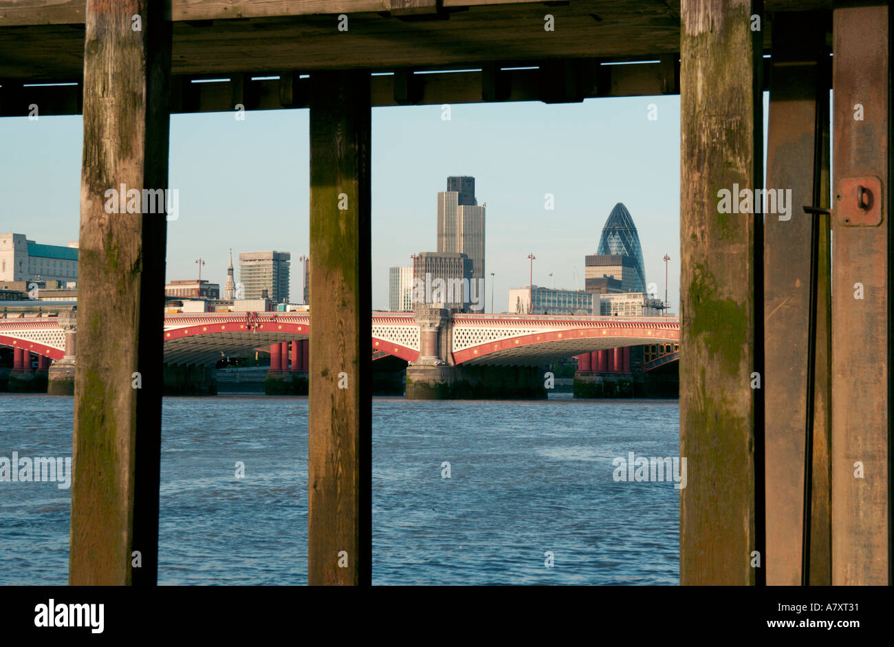 Old pier river thames hi-res stock photography and images - Alamy