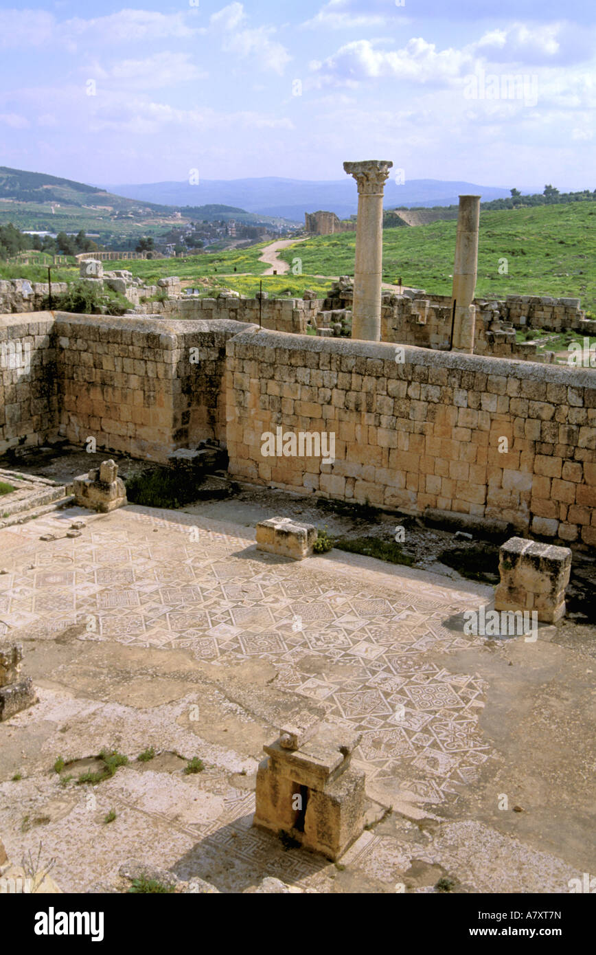 Jerash churches hi-res stock photography and images - Alamy