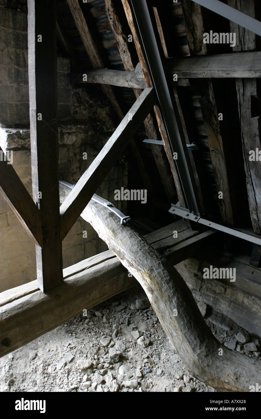 Modern steel roof supports and oak beams at Beverley Minster Yorkshire ...