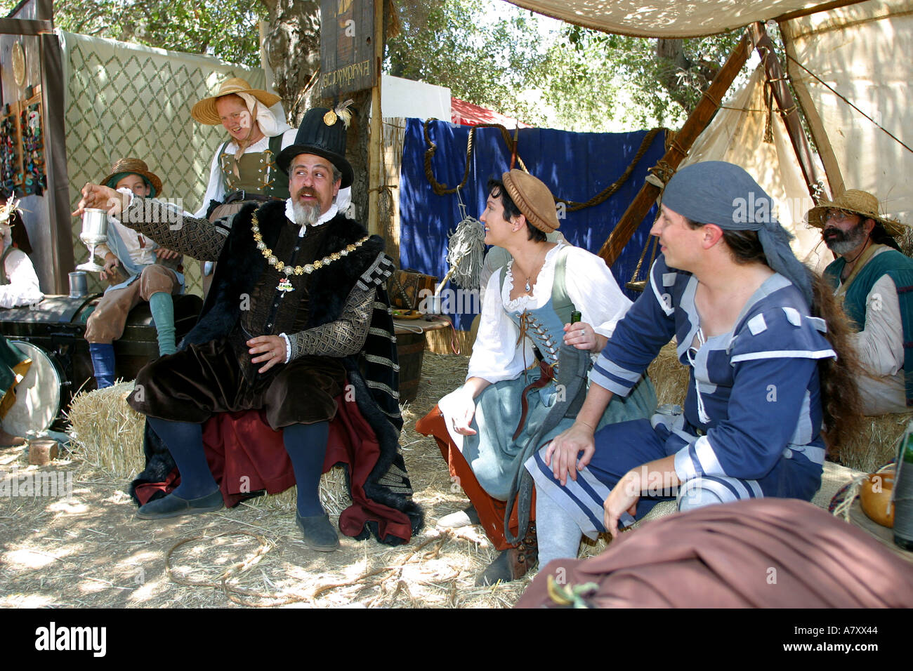 'RENAISSANCE THEATRE PLAYERS' IN MEDIEVAL COSTUMES,CALIFORNIA ,USA ...