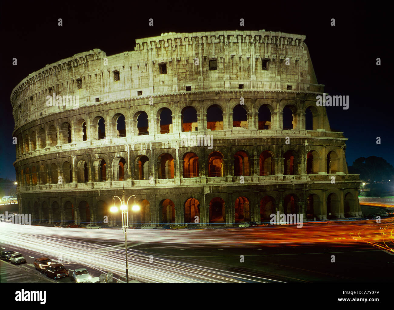 Colosseum Rome Italy at night Stock Photo - Alamy
