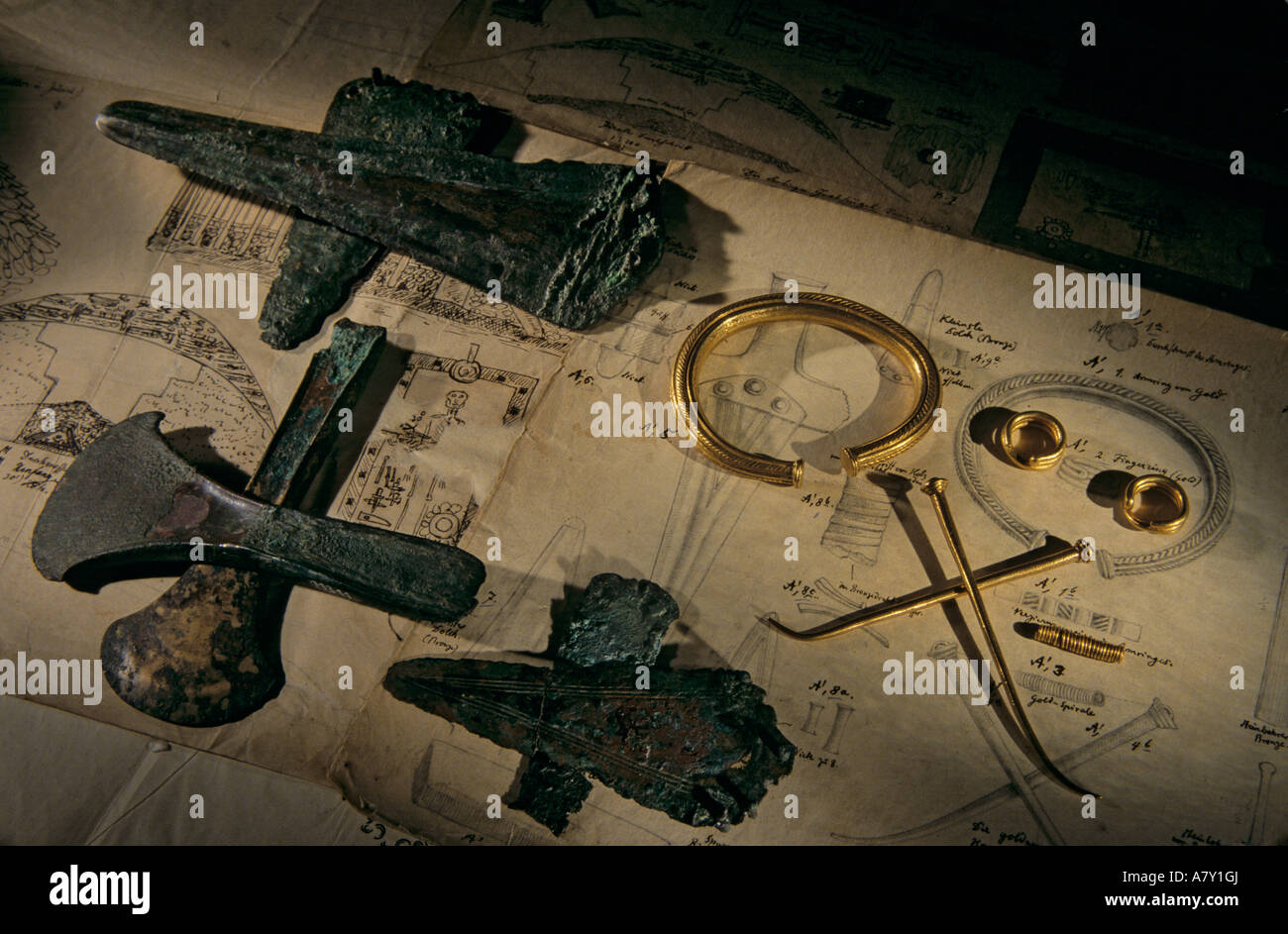 Germany, Sky Disk, Bronze Age, Leubingen burial of princely goods, axes ...