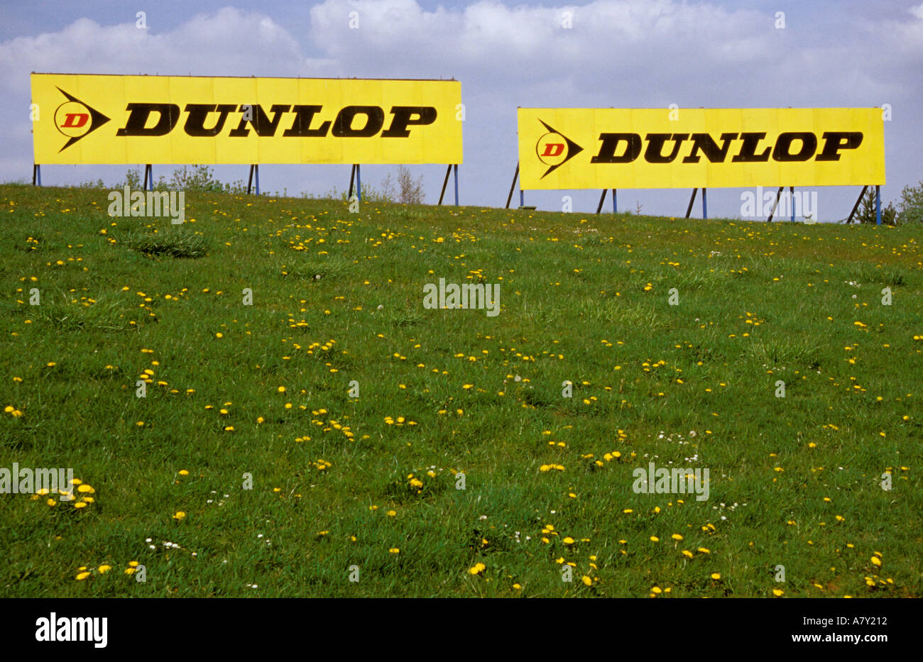 Dunlop signs hi-res stock photography and images - Alamy