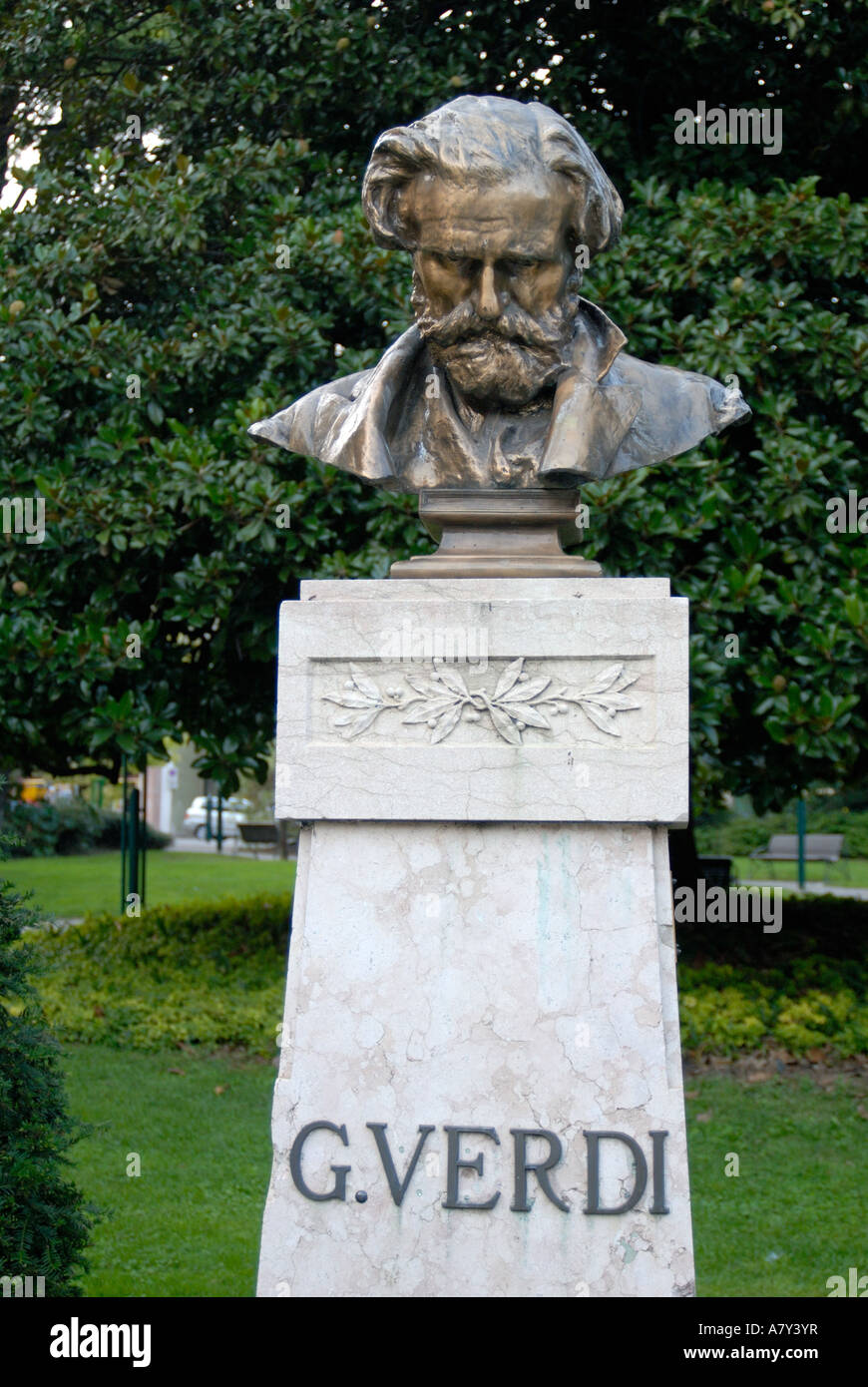 Italy, Riva del Garda, Lake Garda, statue of Verdi in the park Stock ...