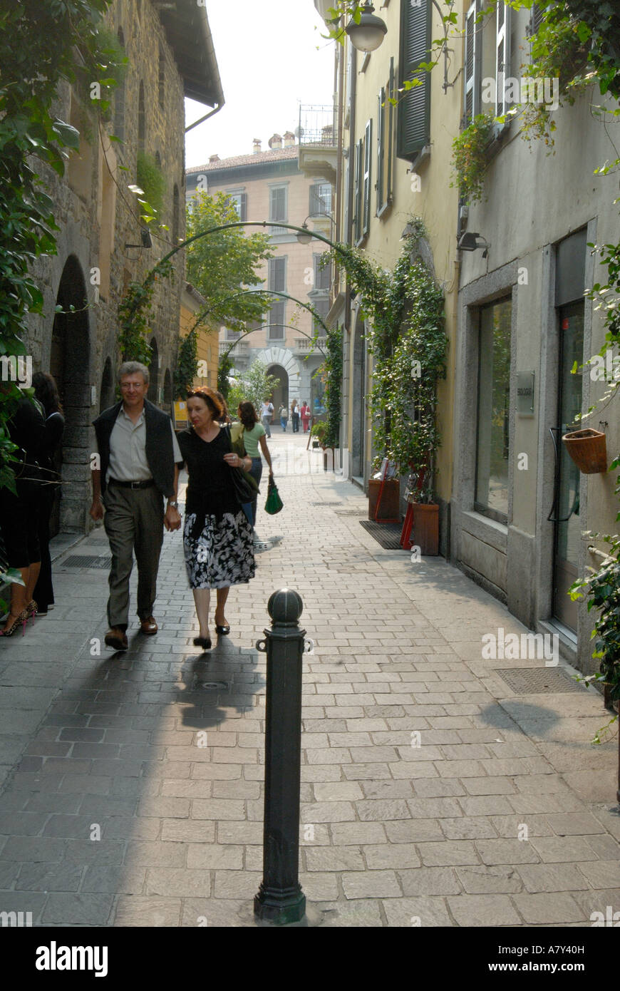 Couple europe italy hi-res stock photography and images - Alamy