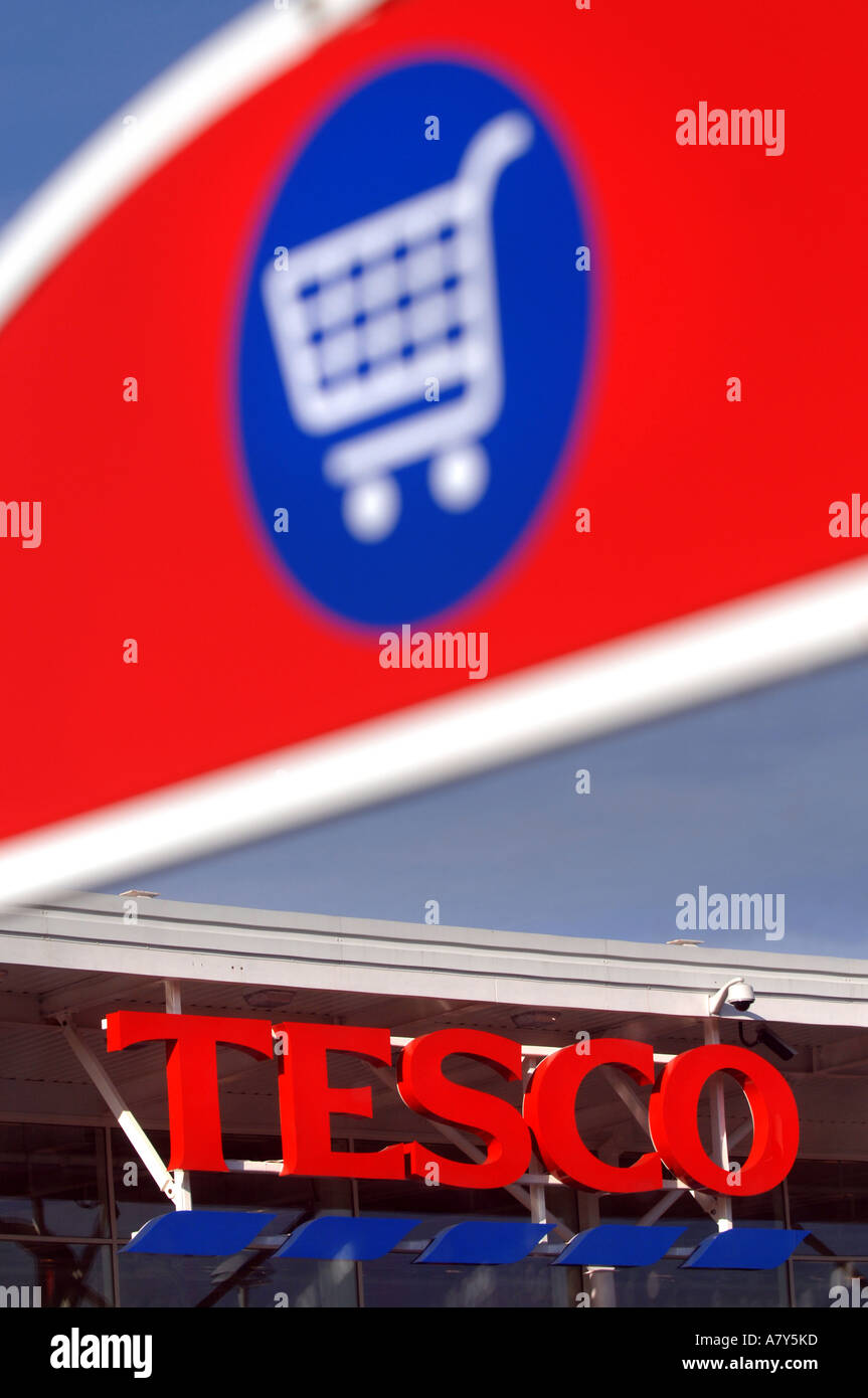 a supermarket shopping trolley sign at a Tesco store in Tiverton, Devon ...
