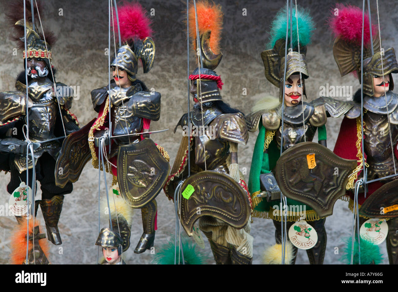 Puppet of knight hi-res stock photography and images - Alamy