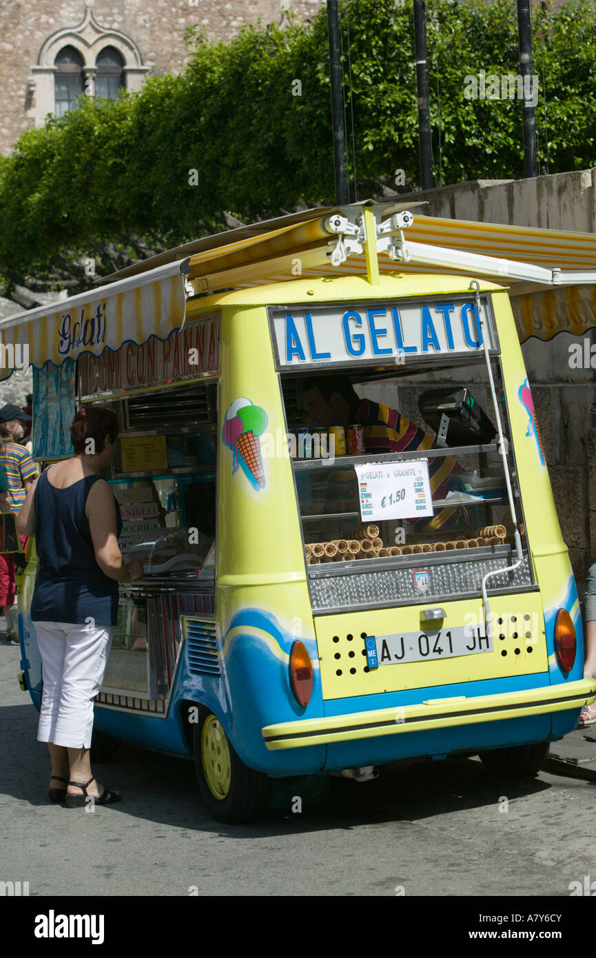 Gelato sicily hi-res stock photography and images - Alamy
