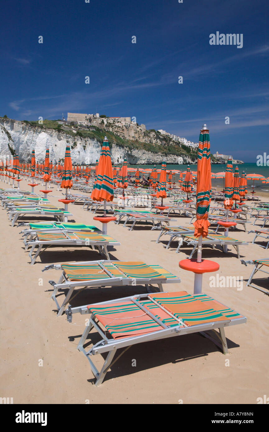 Italy, Puglia, Promontorio del Gargano, Vieste, Spiaggia del Castello ...