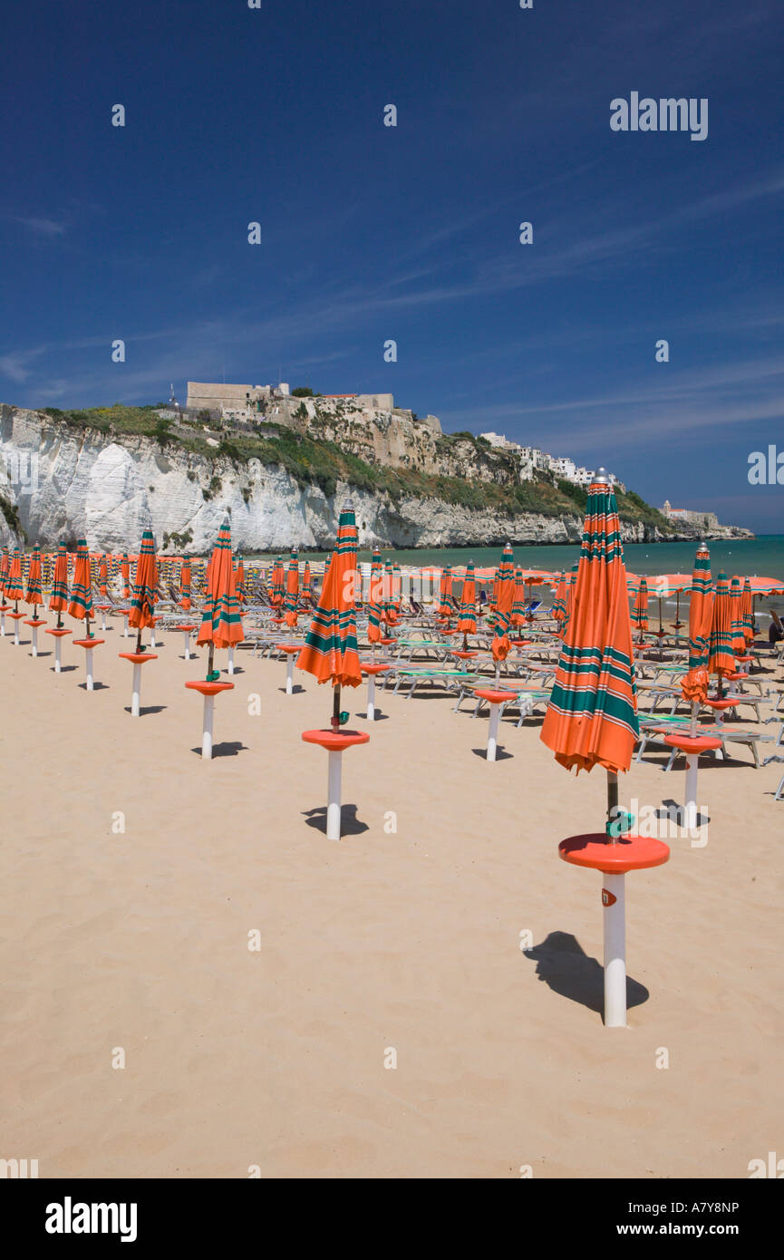 Italy, Puglia, Promontorio del Gargano, Vieste, Spiaggia del Castello ...