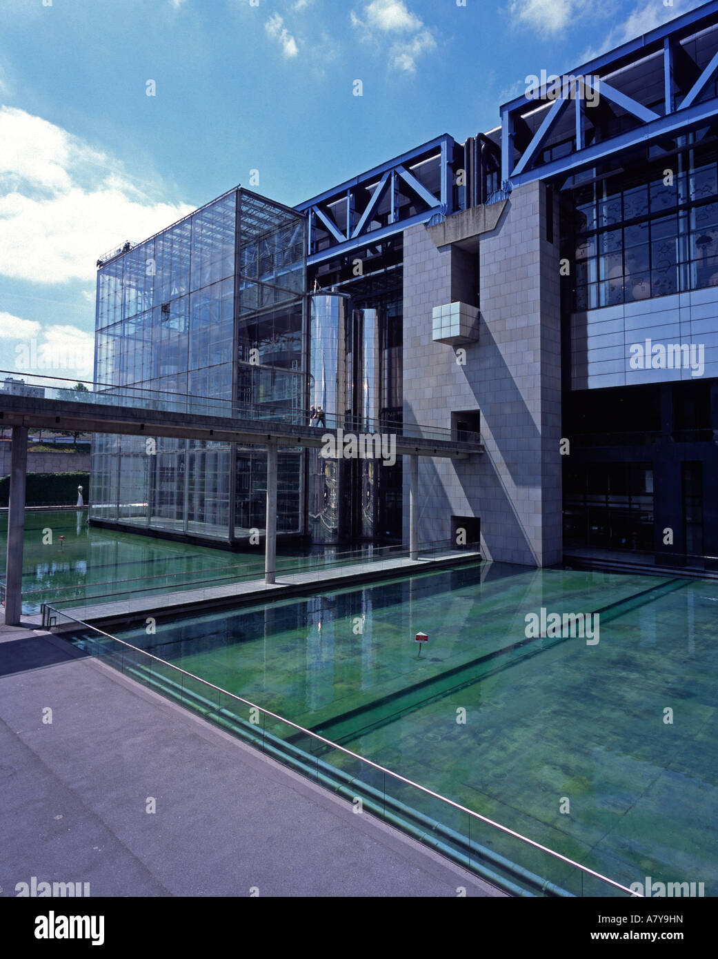 Paris city of science and industry hi-res stock photography and images ...