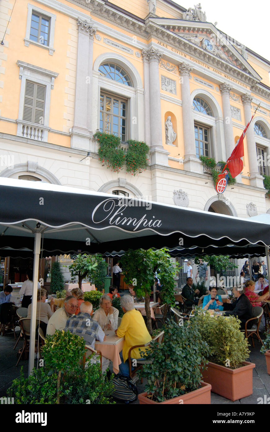 Lake lugano cafe hi-res stock photography and images - Alamy