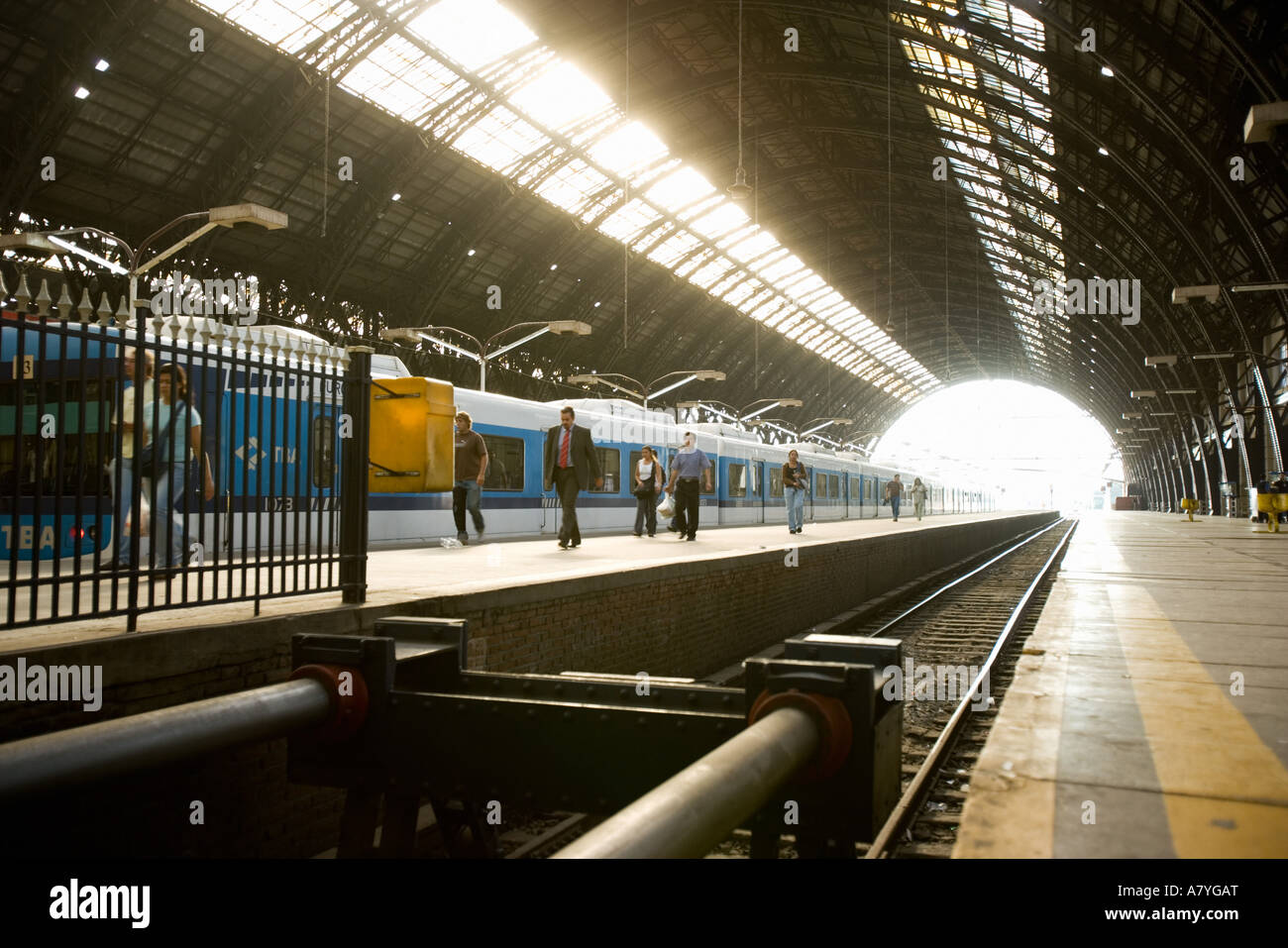 Retiro Railway Station Buenos Aires Stock Photos & Retiro Railway ...
