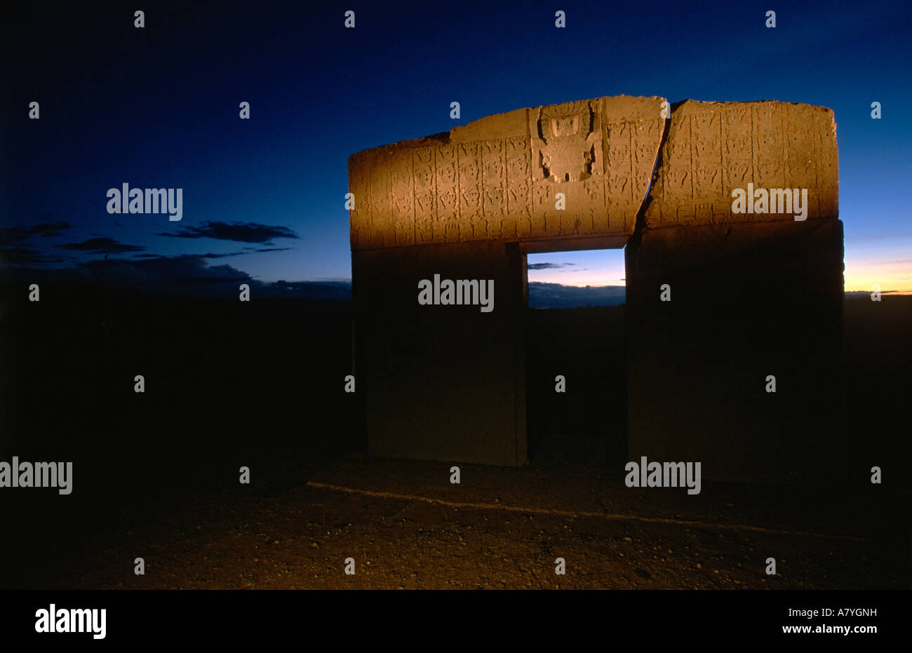 Tiahuanaco gate of the sun hi-res stock photography and images - Alamy