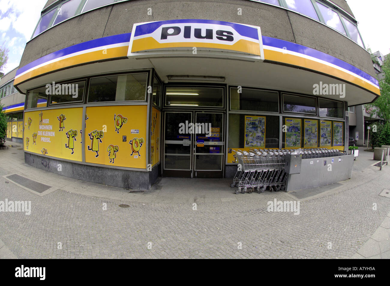 Eec supermarket hi-res stock photography and images - Alamy