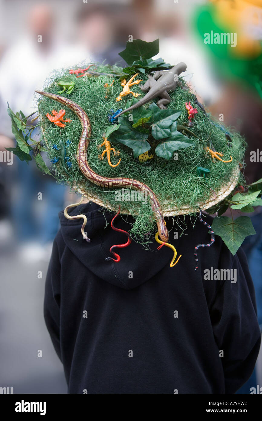 scene from New York's Easter parade on 5th avenue Stock Photo - Alamy