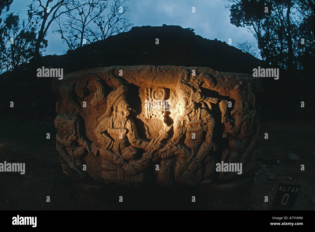 Alter Q scene of K'inich Yax K'uk'Mo handing off baton to Yax Pasah ...