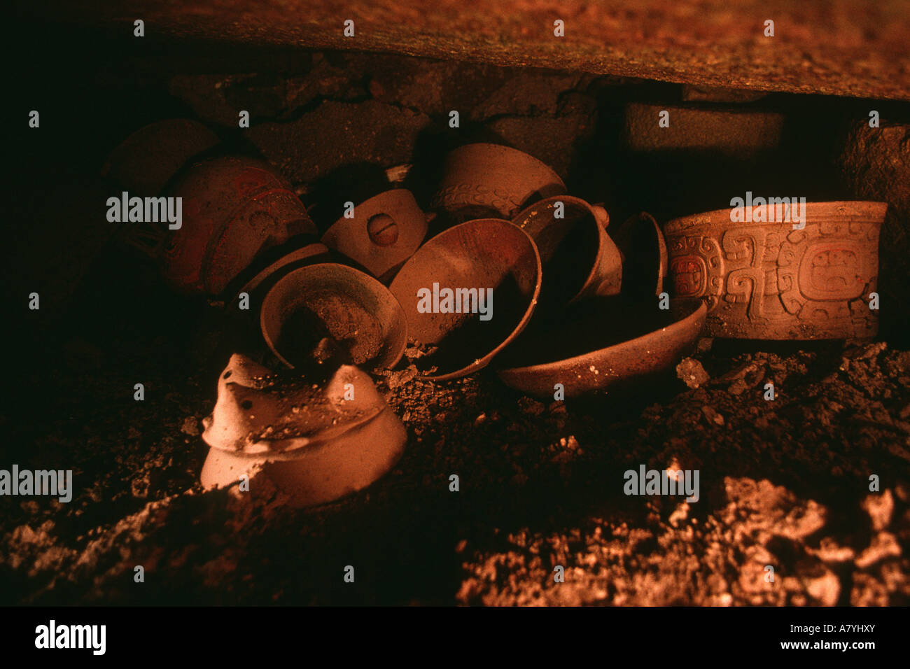 Honduras, Copan, Maya, Tomb of Yax K'uk'Mo,vessels Stock Photo - Alamy