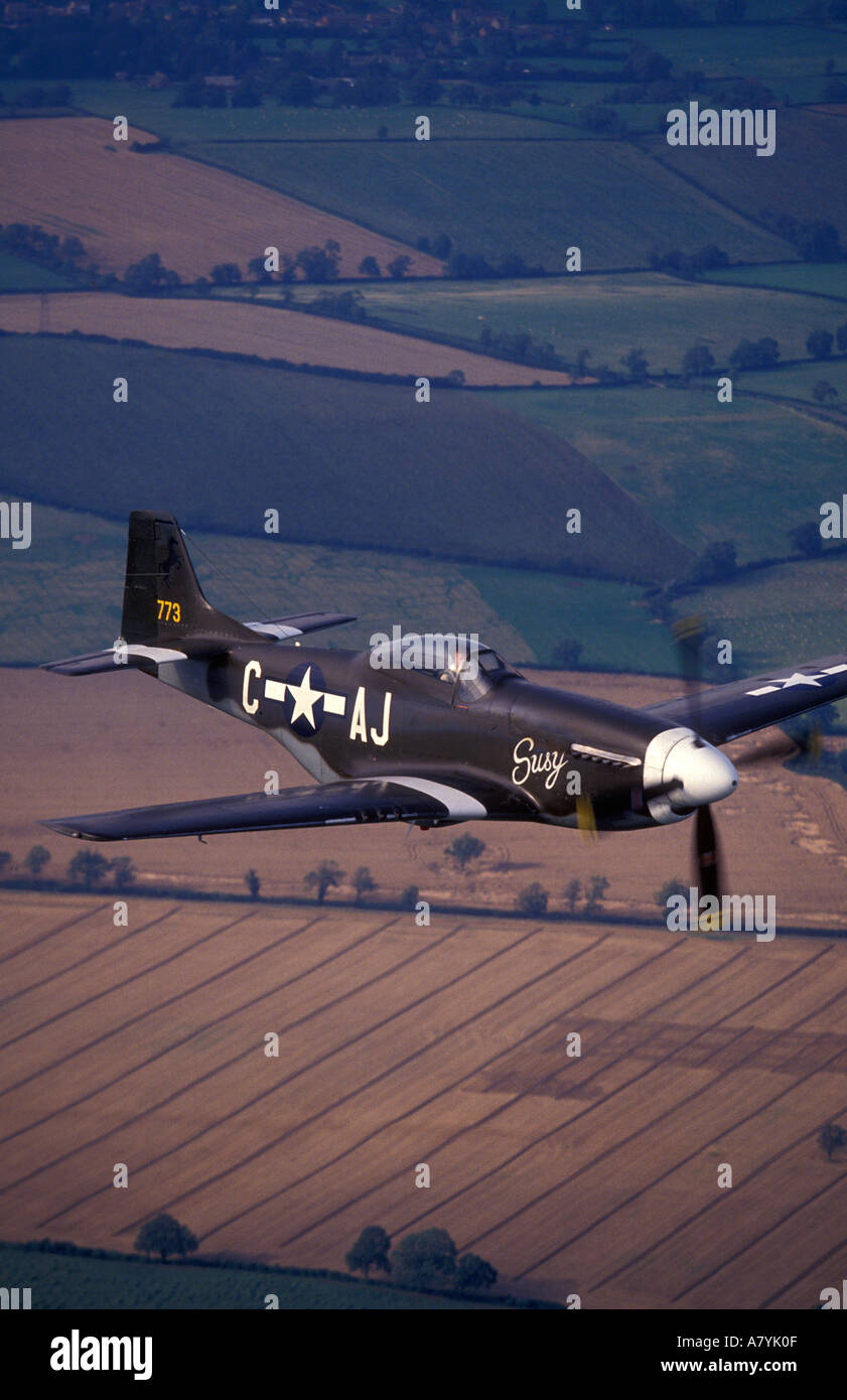 P-51 MUSTANG WW2 US FIGHTER AIRCRAFT Stock Photo - Alamy