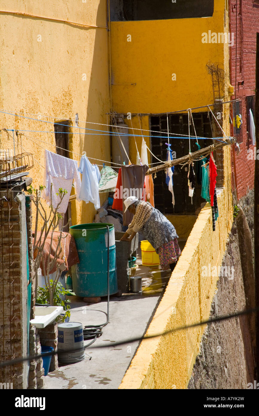 Clothesline laundry mexico hi-res stock photography and images - Alamy